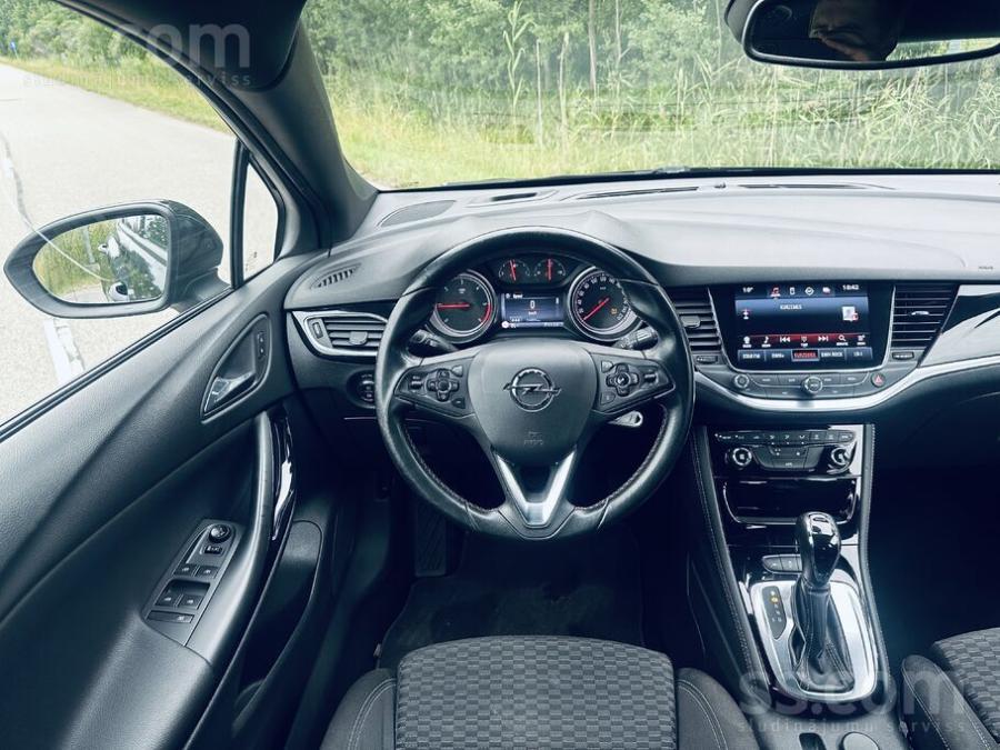 Black Opel Astra 2016 in Tukums, with an engine capacity of 1.60 L and mileage of 265 thousand km for 5700 €, photo 7 on AUTOMOTO.COM.LV