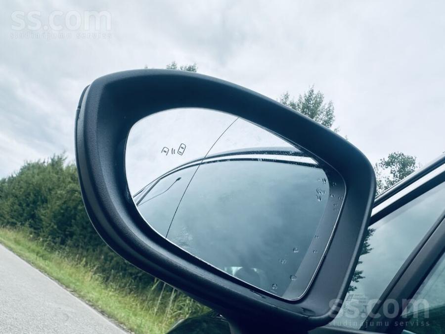 Black Opel Astra 2016 in Tukums, with an engine capacity of 1.60 L and mileage of 265 thousand km for 5700 €, photo 9 on AUTOMOTO.COM.LV