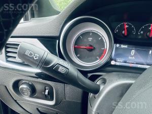 Black Opel Astra 2016 in Tukums, with an engine capacity of 1.60 L and mileage of 265 thousand km for 5700 €, photo 10 on AUTOMOTO.COM.LV