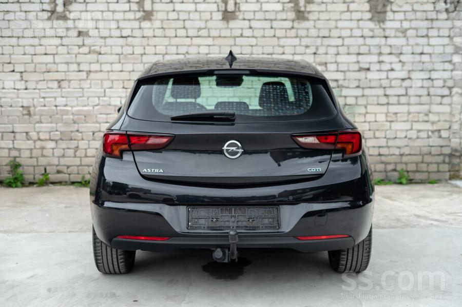 Melns Opel Astra 2016 Liepāja, ar dzinēja tilpumu 1.60 L un nobraukumu 333 tūkst. km par 6500 €, foto 4 vietnē AUTOMOTO.COM.LV