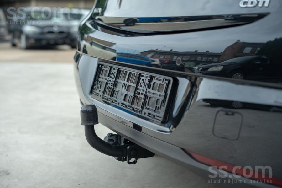 Melns Opel Astra 2016 Liepāja, ar dzinēja tilpumu 1.60 L un nobraukumu 333 tūkst. km par 6500 €, foto 10 vietnē AUTOMOTO.COM.LV
