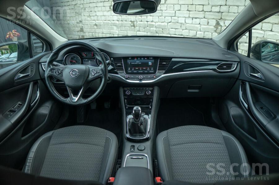 Melns Opel Astra 2016 Liepāja, ar dzinēja tilpumu 1.60 L un nobraukumu 333 tūkst. km par 6500 €, foto 11 vietnē AUTOMOTO.COM.LV