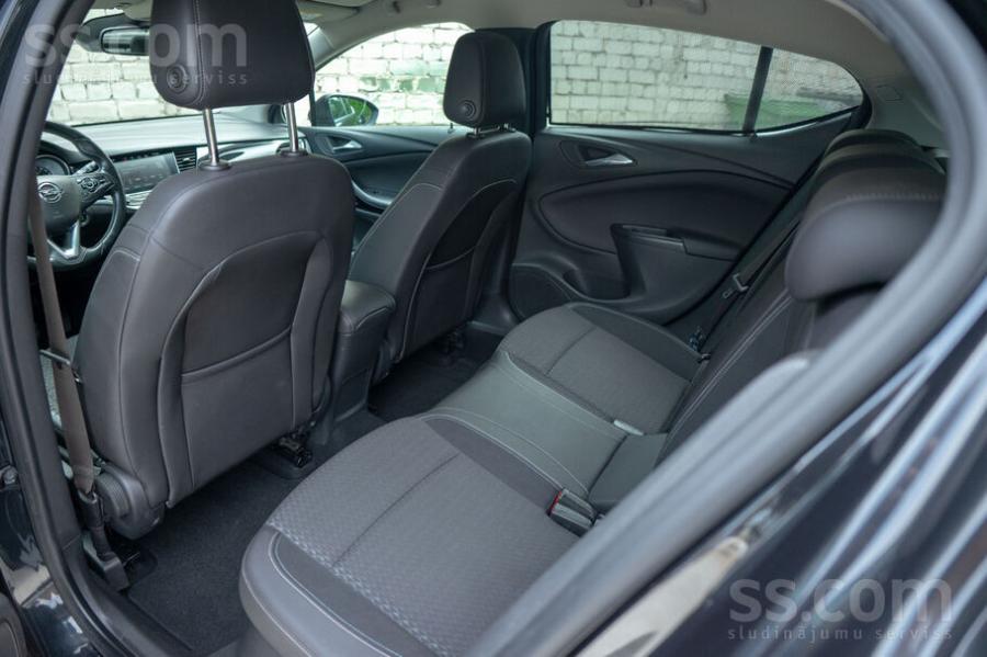 Melns Opel Astra 2016 Liepāja, ar dzinēja tilpumu 1.60 L un nobraukumu 333 tūkst. km par 6500 €, foto 14 vietnē AUTOMOTO.COM.LV
