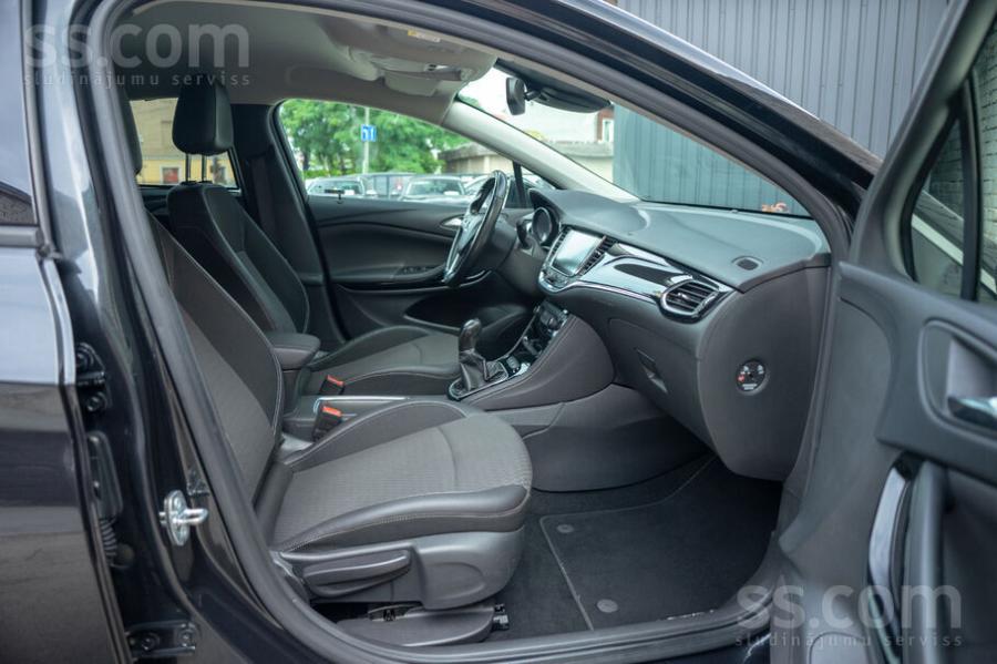 Melns Opel Astra 2016 Liepāja, ar dzinēja tilpumu 1.60 L un nobraukumu 333 tūkst. km par 6500 €, foto 17 vietnē AUTOMOTO.COM.LV