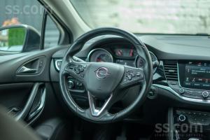 Melns Opel Astra 2016 Liepāja, ar dzinēja tilpumu 1.60 L un nobraukumu 333 tūkst. km par 6500 €, foto 18 vietnē AUTOMOTO.COM.LV
