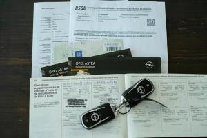 Black Opel Astra 2016 in Liepaja, with an engine capacity of 1.60 L and mileage of 333 thousand km for 6500 €, photo 11 on AUTOMOTO.COM.LV