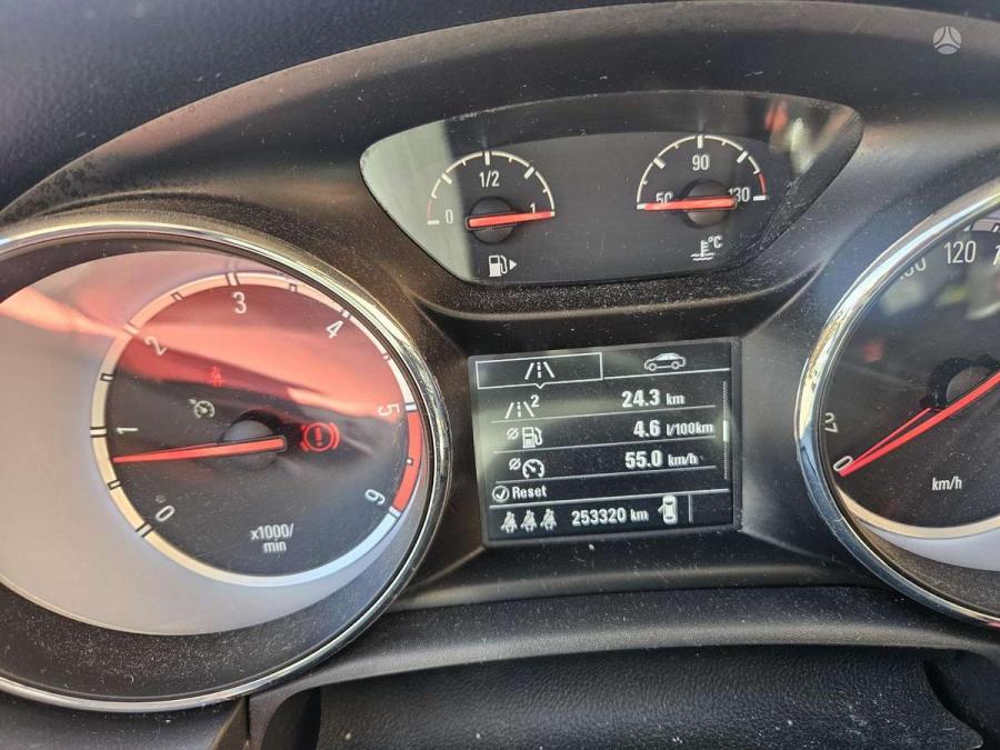 Melns Opel Astra 2016 Palanga, ar dzinēja tilpumu 1.60 L un nobraukumu 253 tūkst. km par 5100 €, foto 6 vietnē AUTOMOTO.COM.LV