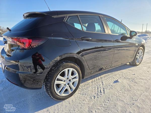 Black Opel Astra 2017 in Vilnius, with an engine capacity of 1.00 L and mileage of 120 thousand km for 5950 €, photo 2 on AUTOMOTO.COM.LV