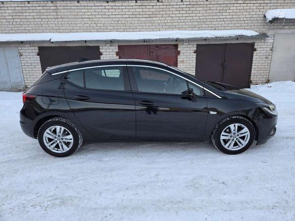 Melns Opel Astra 2017 Kauņa, ar dzinēja tilpumu 1.60 L un nobraukumu 259 tūkst. km par 4350 €, foto 3 vietnē AUTOMOTO.COM.LV