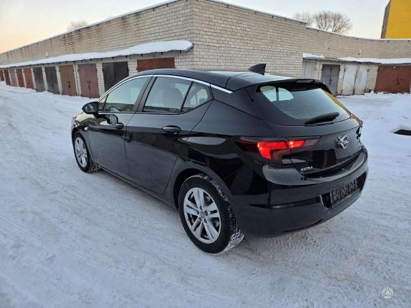 Melns Opel Astra 2017 Kauņa, ar dzinēja tilpumu 1.60 L un nobraukumu 259 tūkst. km par 4350 €, foto 5 vietnē AUTOMOTO.COM.LV