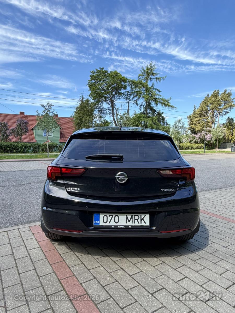 Black Opel Astra 2017 in Rakvere, with an engine capacity of 1.40 L and mileage of 138 thousand km for 8900 €, photo 5 on AUTOMOTO.COM.LV
