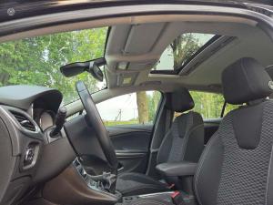 Black Opel Astra 2017 in Kaunas, with an engine capacity of 1.60 L and mileage of 260 thousand km for 5989 €, photo 15 on AUTOMOTO.COM.LV