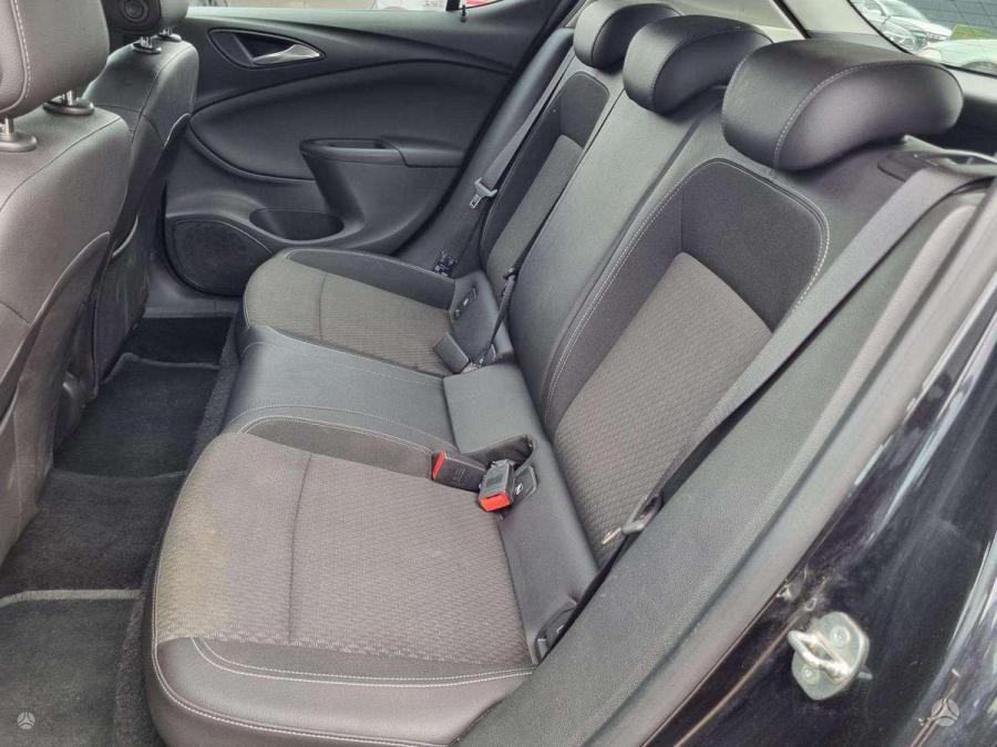 Melns Opel Astra 2017 Alīta, ar dzinēja tilpumu 1.60 L un nobraukumu 169 tūkst. km par 3900 €, foto 14 vietnē AUTOMOTO.COM.LV