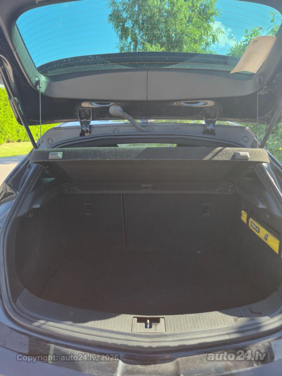 Melns Opel Astra 2017 Tallina, ar dzinēja tilpumu 1.60 L un nobraukumu 53 tūkst. km par 8100 €, foto 10 vietnē AUTOMOTO.COM.LV