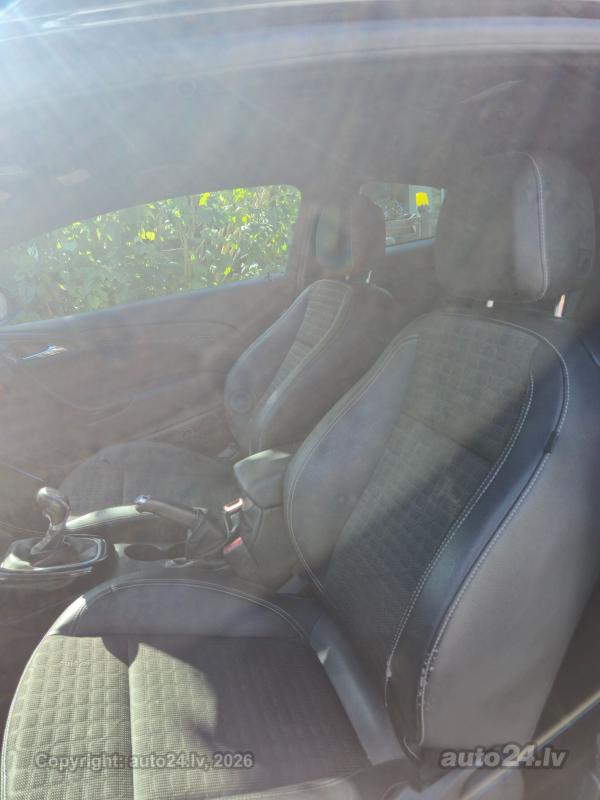 Black Opel Astra 2017 in Tallinn, with an engine capacity of 1.60 L and mileage of 53 thousand km for 8100 €, photo 10 on AUTOMOTO.COM.LV