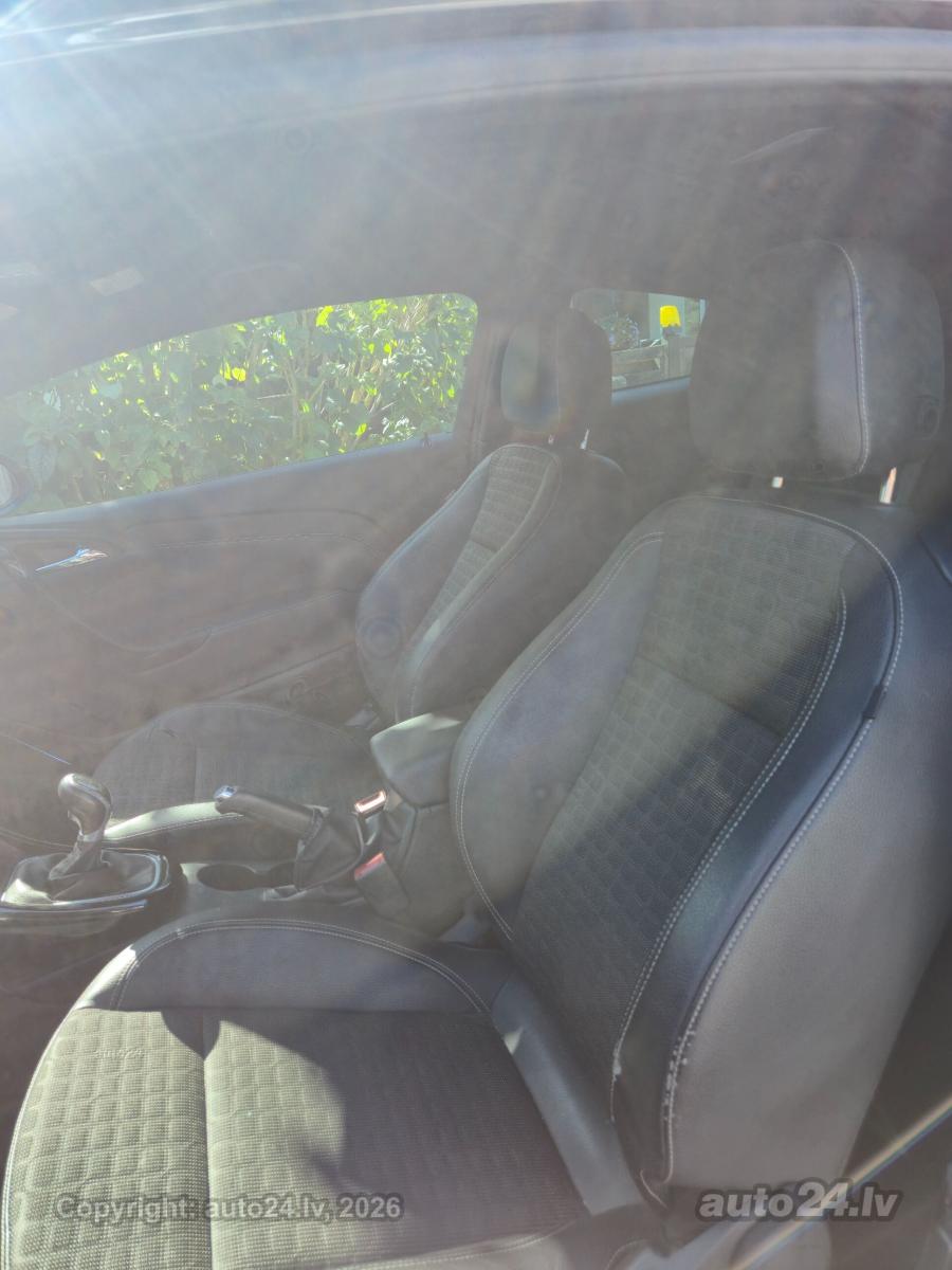 Melns Opel Astra 2017 Tallina, ar dzinēja tilpumu 1.60 L un nobraukumu 53 tūkst. km par 8100 €, foto 11 vietnē AUTOMOTO.COM.LV