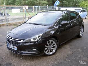 Black Opel Astra 2017 in Vilnius, with an engine capacity of 1.60 L and mileage of 191 thousand km for 7599 €, photo 6 on AUTOMOTO.COM.LV