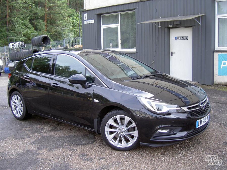 Black Opel Astra 2017 in Vilnius, with an engine capacity of 1.60 L and mileage of 191 thousand km for 7599 €, photo 7 on AUTOMOTO.COM.LV