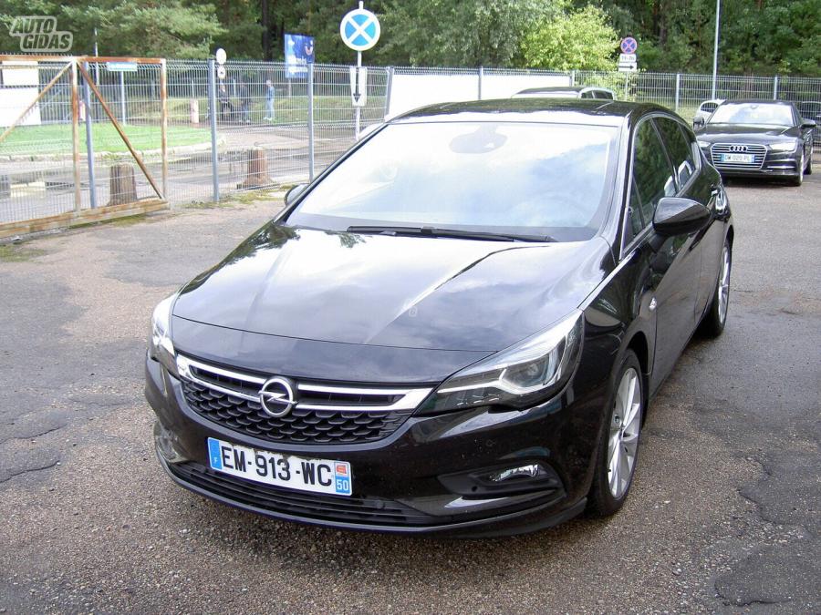 Black Opel Astra 2017 in Vilnius, with an engine capacity of 1.60 L and mileage of 191 thousand km for 7599 €, photo 8 on AUTOMOTO.COM.LV
