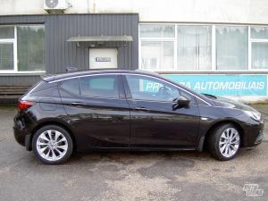 Black Opel Astra 2017 in Vilnius, with an engine capacity of 1.60 L and mileage of 191 thousand km for 7599 €, photo 10 on AUTOMOTO.COM.LV