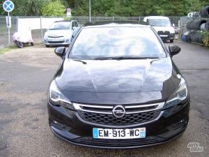 Black Opel Astra 2017 in Vilnius, with an engine capacity of 1.60 L and mileage of 191 thousand km for 7599 €, photo 13 on AUTOMOTO.COM.LV