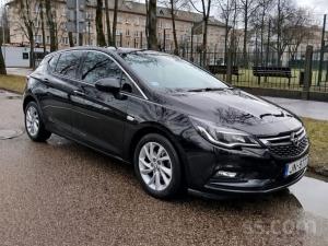 Black Opel Astra 2017 in Daugavpils, with an engine capacity of 1.60 L and mileage of 165 thousand km for 7990 €, photo 3 on AUTOMOTO.COM.LV