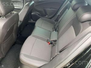 Black Opel Astra 2017 in Daugavpils, with an engine capacity of 1.60 L and mileage of 165 thousand km for 7990 €, photo 7 on AUTOMOTO.COM.LV
