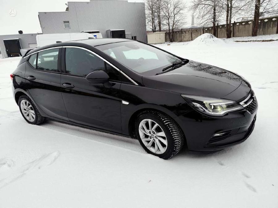 Melns Opel Astra 2018 Marijampole, ar dzinēja tilpumu 1.40 L un nobraukumu 118 tūkst. km par 8500 €, foto 3 vietnē AUTOMOTO.COM.LV