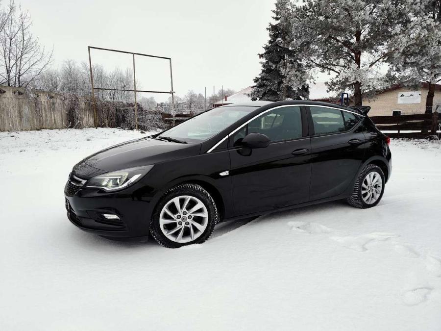 Melns Opel Astra 2018 Marijampole, ar dzinēja tilpumu 1.40 L un nobraukumu 118 tūkst. km par 8500 €, foto 17 vietnē AUTOMOTO.COM.LV