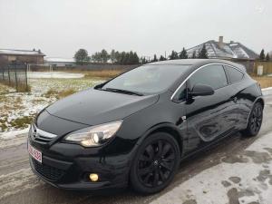 Black Opel Astra 2018 in Siauliai, with an engine capacity of 1.60 L and mileage of 180 thousand km for 6450 €, photo 2 on AUTOMOTO.COM.LV