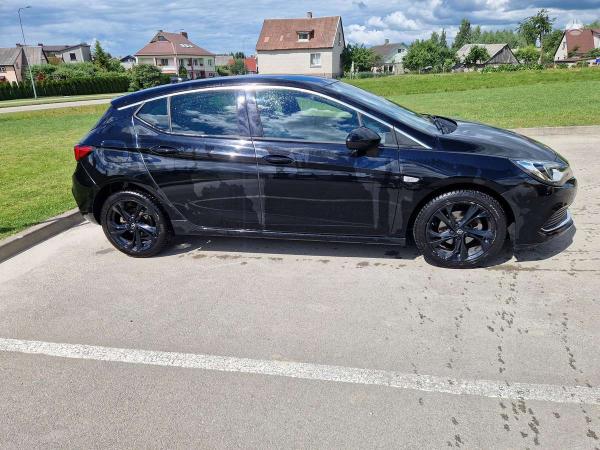 Melns Opel Astra 2018 Kelmė, ar dzinēja tilpumu 1.40 L un nobraukumu 123 tūkst. km par 7800 €, foto 4 vietnē AUTOMOTO.COM.LV