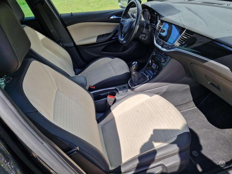 Melns Opel Astra 2018 Kelmė, ar dzinēja tilpumu 1.40 L un nobraukumu 123 tūkst. km par 7800 €, foto 8 vietnē AUTOMOTO.COM.LV