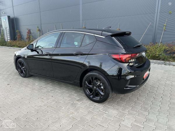 Black Opel Astra 2018 in Vilnius, with an engine capacity of 1.60 L and mileage of 216 thousand km for 8950 €, photo 5 on AUTOMOTO.COM.LV