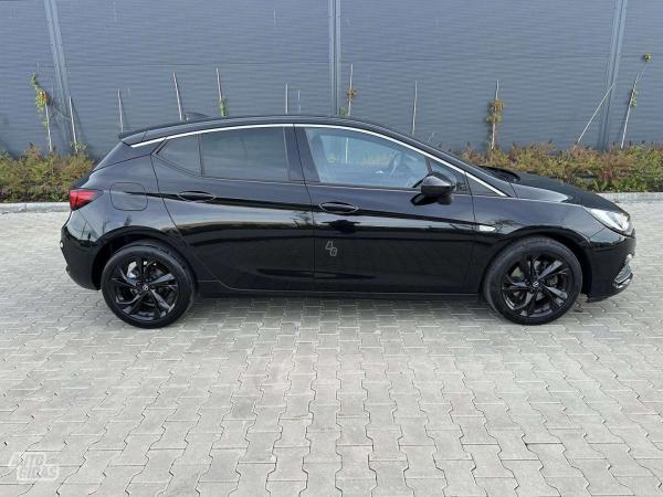 Black Opel Astra 2018 in Vilnius, with an engine capacity of 1.60 L and mileage of 216 thousand km for 8950 €, photo 10 on AUTOMOTO.COM.LV