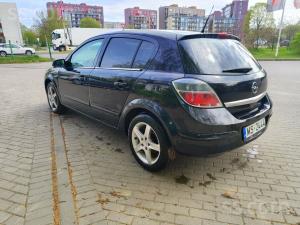 Melns Opel Astra 2019 Rīga, ar dzinēja tilpumu 1.90 L un nobraukumu 300 tūkst. km par 3000 €, foto 2 vietnē AUTOMOTO.COM.LV