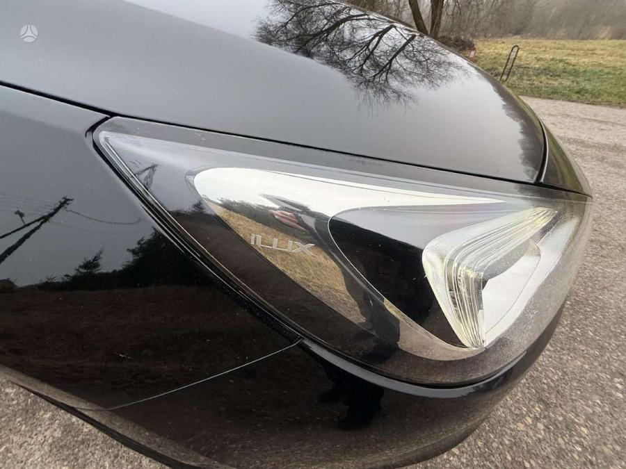 Black Opel Astra 2019 in Utena, with an engine capacity of 1.60 L and mileage of 208 thousand km for 7400 €, photo 4 on AUTOMOTO.COM.LV