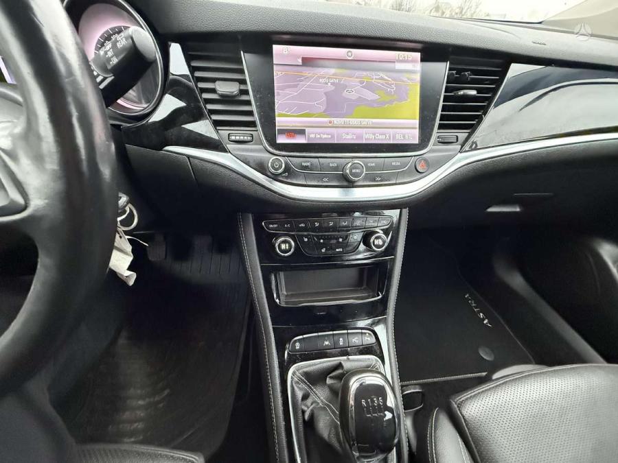 Black Opel Astra 2019 in Utena, with an engine capacity of 1.60 L and mileage of 208 thousand km for 7400 €, photo 14 on AUTOMOTO.COM.LV