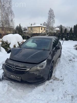 Black Opel Astra 2019 in Riga, with an engine capacity of 1.40 L and mileage of 143 thousand km for 5000 €, photo 5 on AUTOMOTO.COM.LV