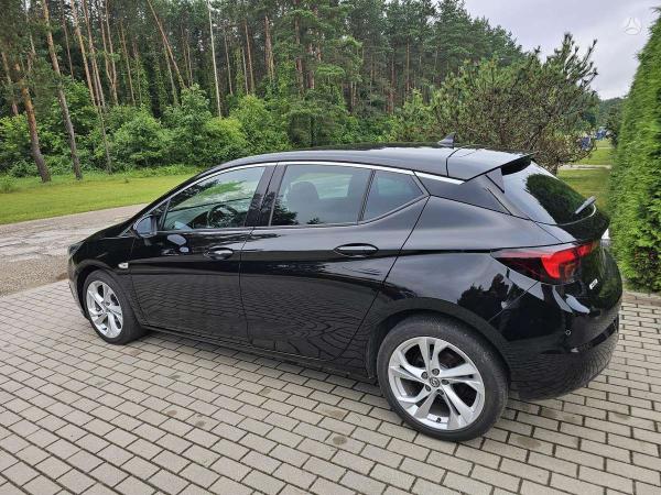 Black Opel Astra 2019 in Ukmerge, with an engine capacity of 1.60 L and mileage of 171 thousand km for 6400 €, photo 7 on AUTOMOTO.COM.LV