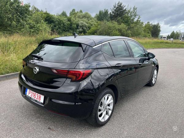 Black Opel Astra 2020 in Vilnius, with an engine capacity of 1.50 L and mileage of 189 thousand km for 7950 €, photo 5 on AUTOMOTO.COM.LV