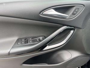 Melns Opel Astra 2020 Viļņa, ar dzinēja tilpumu 1.50 L un nobraukumu 189 tūkst. km par 7950 €, foto 26 vietnē AUTOMOTO.COM.LV