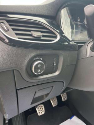 Melns Opel Astra 2020 Viļņa, ar dzinēja tilpumu 1.50 L un nobraukumu 189 tūkst. km par 7950 €, foto 28 vietnē AUTOMOTO.COM.LV
