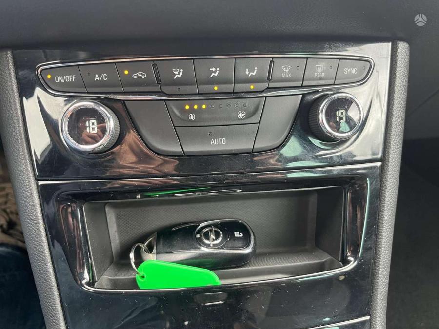Melns Opel Astra 2020 Viļņa, ar dzinēja tilpumu 1.50 L un nobraukumu 189 tūkst. km par 7950 €, foto 35 vietnē AUTOMOTO.COM.LV