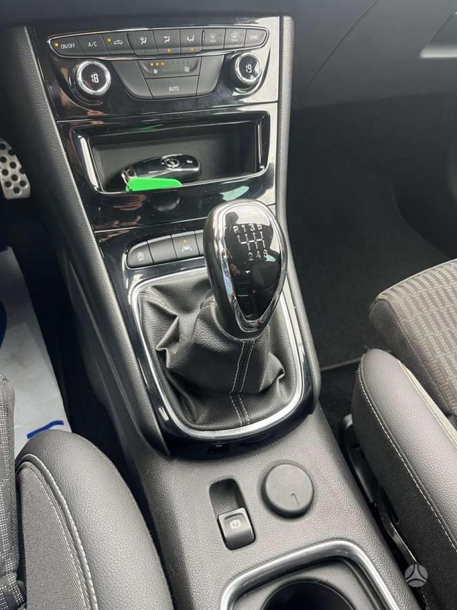 Melns Opel Astra 2020 Viļņa, ar dzinēja tilpumu 1.50 L un nobraukumu 189 tūkst. km par 7950 €, foto 36 vietnē AUTOMOTO.COM.LV