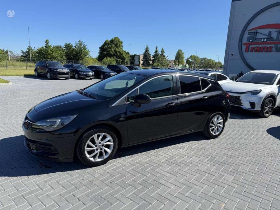 Black Opel Astra 2021 in Telschi, with an engine capacity of 1.20 L and mileage of 161 thousand km for 7999 €, photo 3 on AUTOMOTO.COM.LV