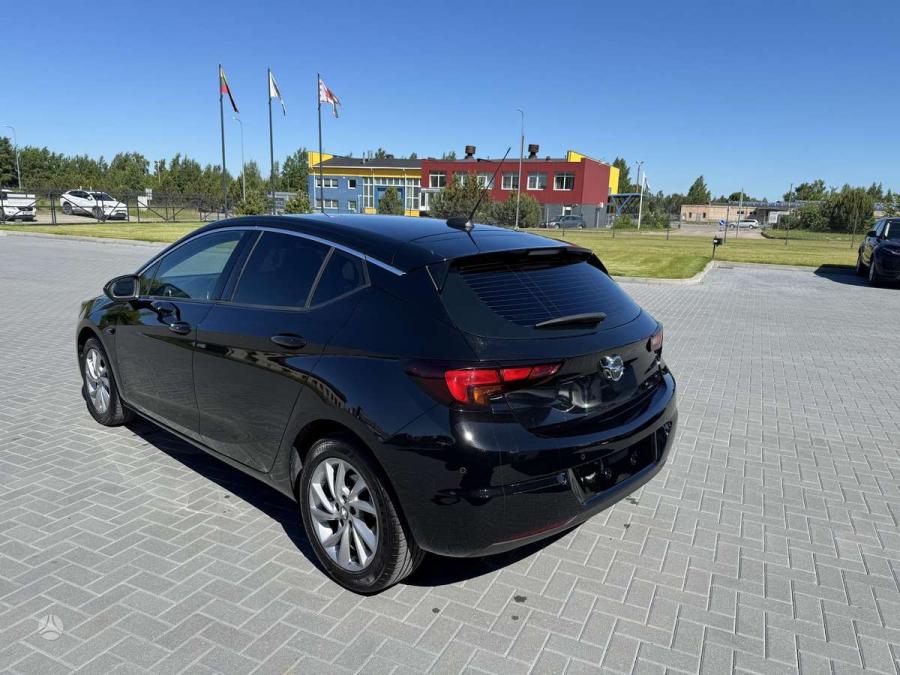 Black Opel Astra 2021 in Telschi, with an engine capacity of 1.20 L and mileage of 161 thousand km for 7999 €, photo 5 on AUTOMOTO.COM.LV