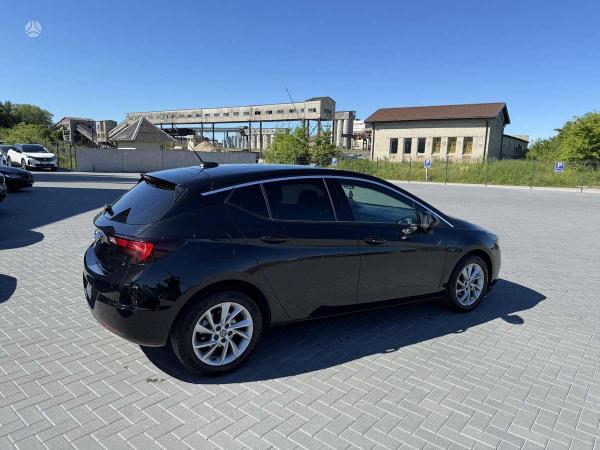 Black Opel Astra 2021 in Telschi, with an engine capacity of 1.20 L and mileage of 161 thousand km for 7999 €, photo 7 on AUTOMOTO.COM.LV