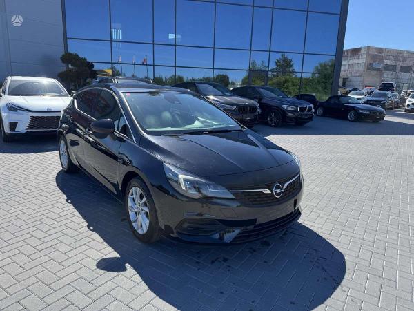 Black Opel Astra 2021 in Telschi, with an engine capacity of 1.20 L and mileage of 161 thousand km for 7999 €, photo 9 on AUTOMOTO.COM.LV