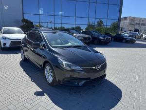 Black Opel Astra 2021 in Telschi, with an engine capacity of 1.20 L and mileage of 161 thousand km for 7999 €, photo 10 on AUTOMOTO.COM.LV