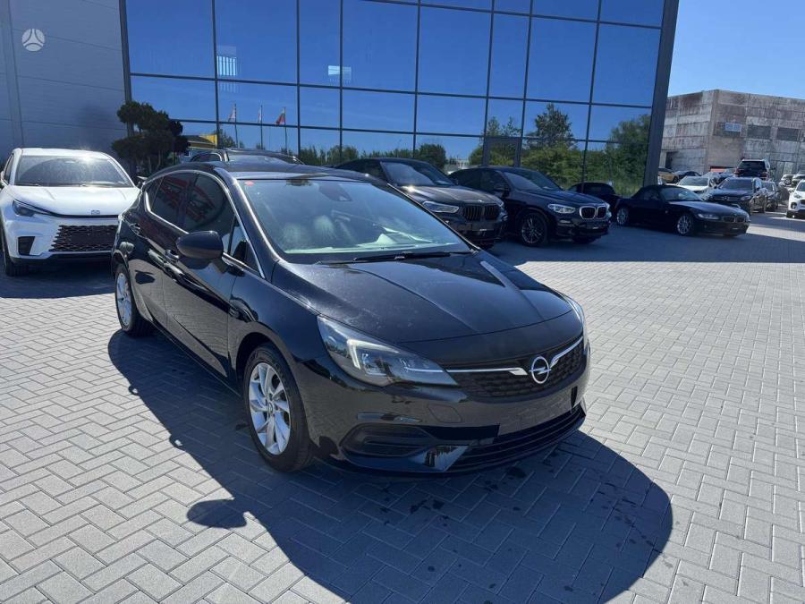 Black Opel Astra 2021 in Telschi, with an engine capacity of 1.20 L and mileage of 161 thousand km for 7999 €, photo 10 on AUTOMOTO.COM.LV